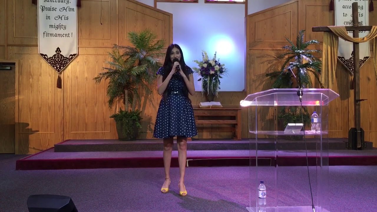 You’ll Never Walk Alone, Daphne Leon - YouTube