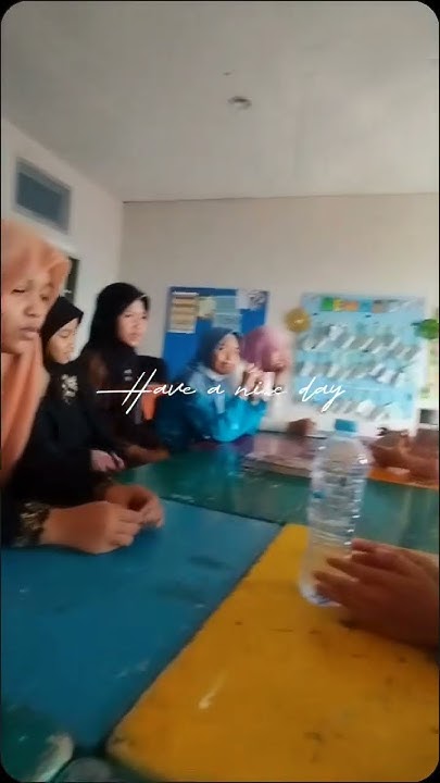 my day today at SD muhammadiyah 26 surabaya at kartini's day - YouTube