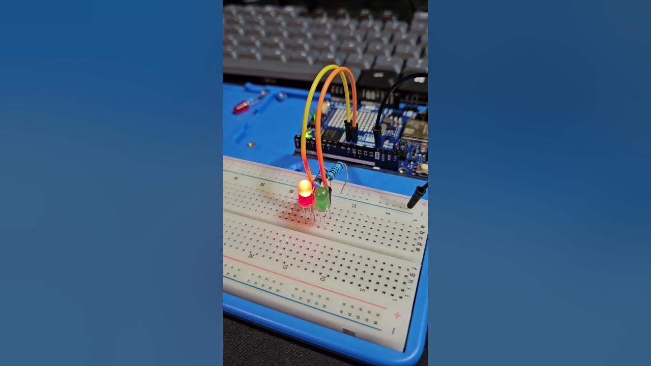 Fast and Slow Blinking LEDs #arduino #arduinoproject #coding #ledlights - YouTube