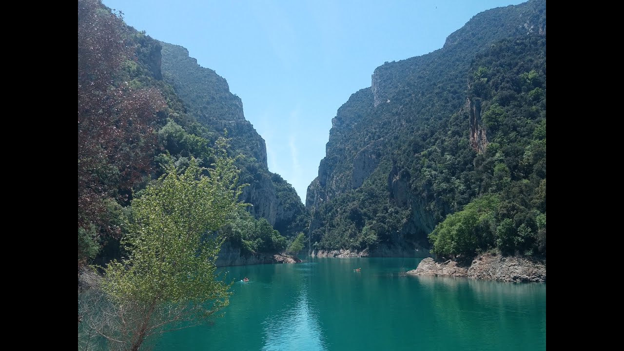 Kayak dans les gorges de Congost de Mont Rebei en Espagne - YouTube