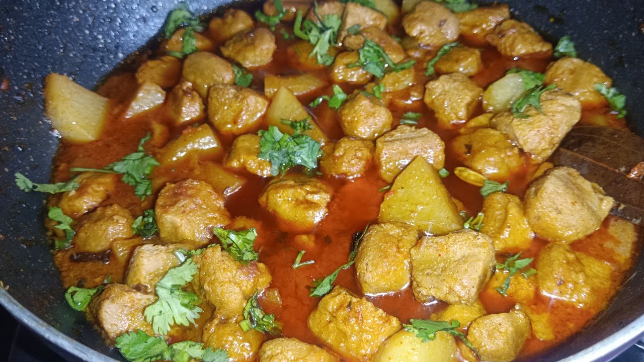 Soya Chunks Curry Recipe | Soya Bean Curry – Soybean Recipe by Shabnam ...