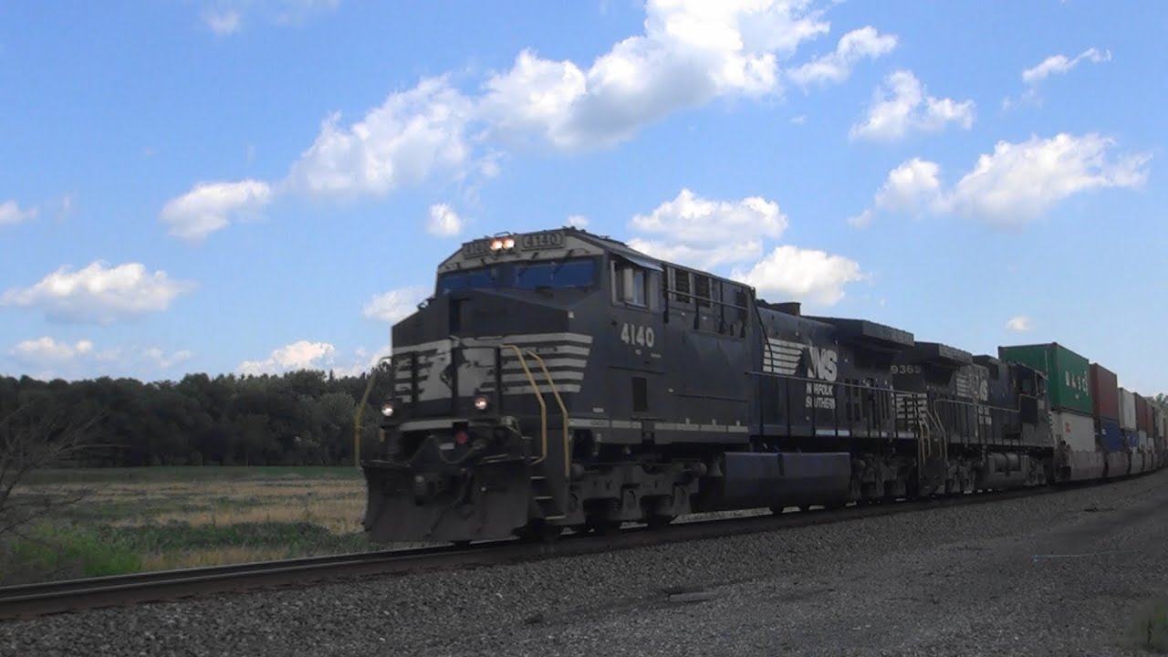 NS 4140 leads NS 228 westbound on the NS Lurgan Branch - YouTube