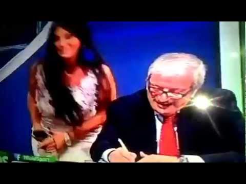 Marika Fruscio, balla e canta a tempo di 'o Pesce Frisco di A. Selly