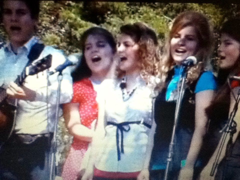 The Bates Family Singing The Lord Has Blessed Me In So Many Ways - YouTube