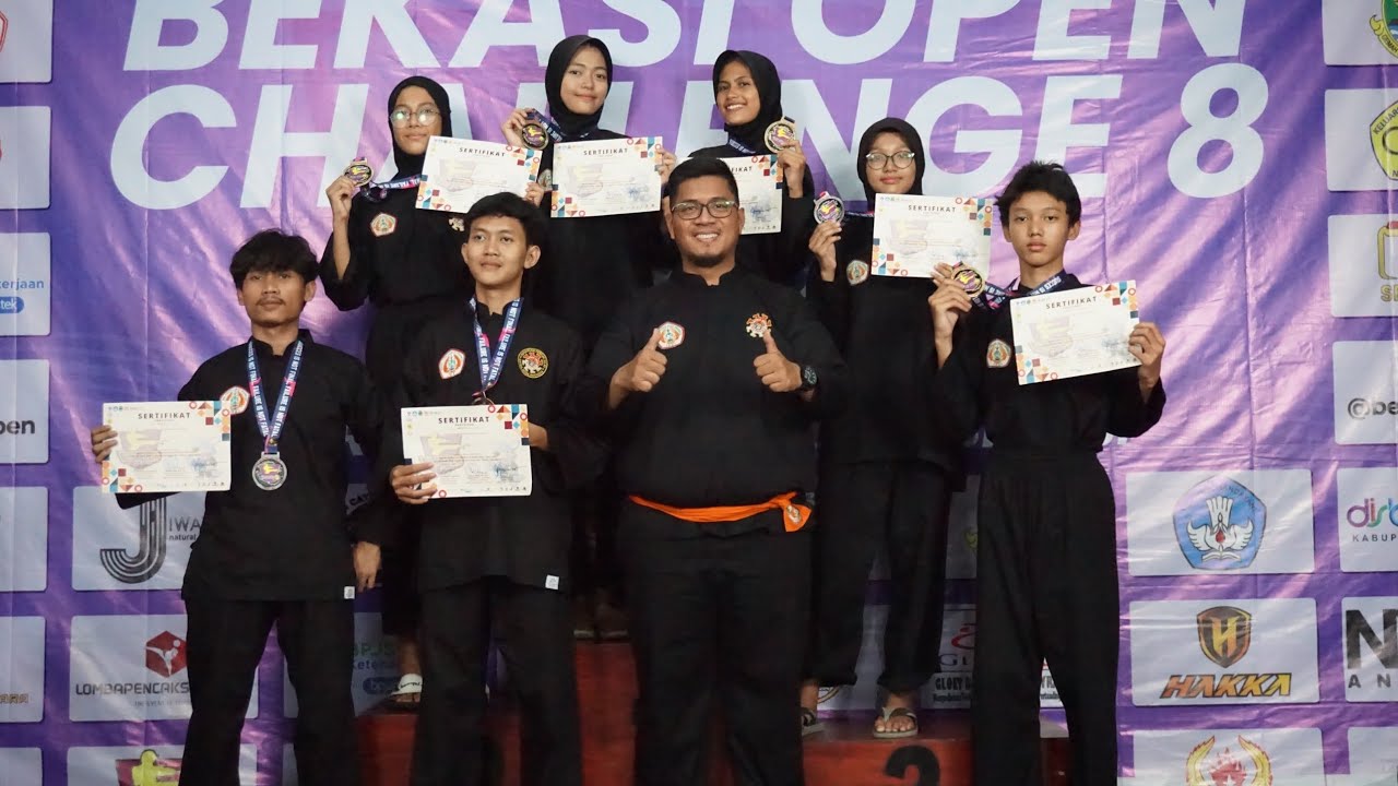 Azka Aulia Salsabila Rustamaji JUARA 1 TANDING KELAS F PUTRI SMP ...
