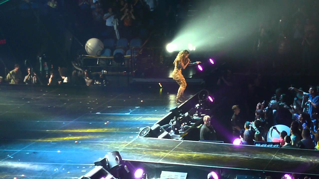 J-Lo - Dance Again - Live concert Minneapolis 2012 - YouTube