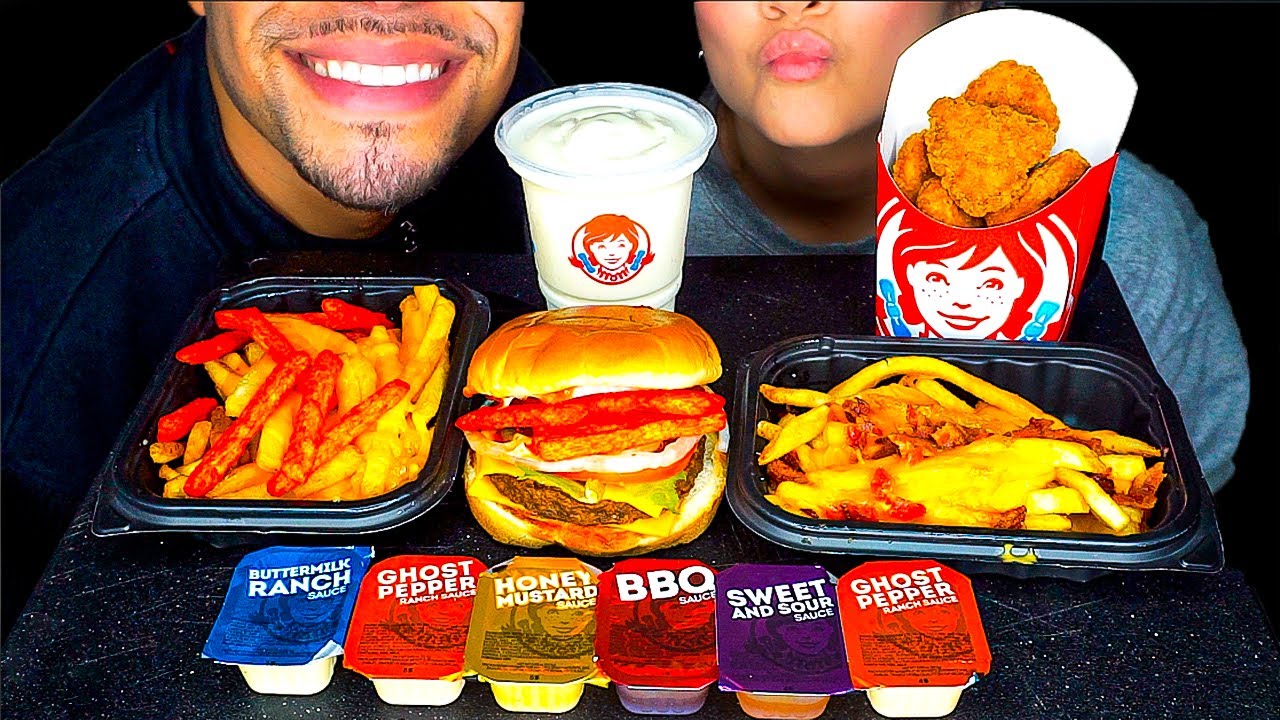 ASMR EATING WENDY'S SPICY CHICKEN NUGGETS BACON CHEESE FRIES FROSTY ICE ...
