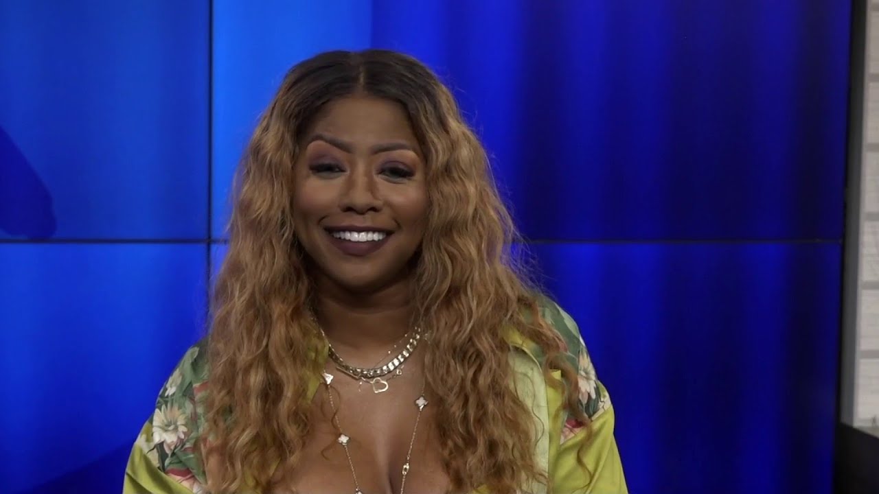 Comedian Crystal Powell showcases texas soul food on her new show - YouTube