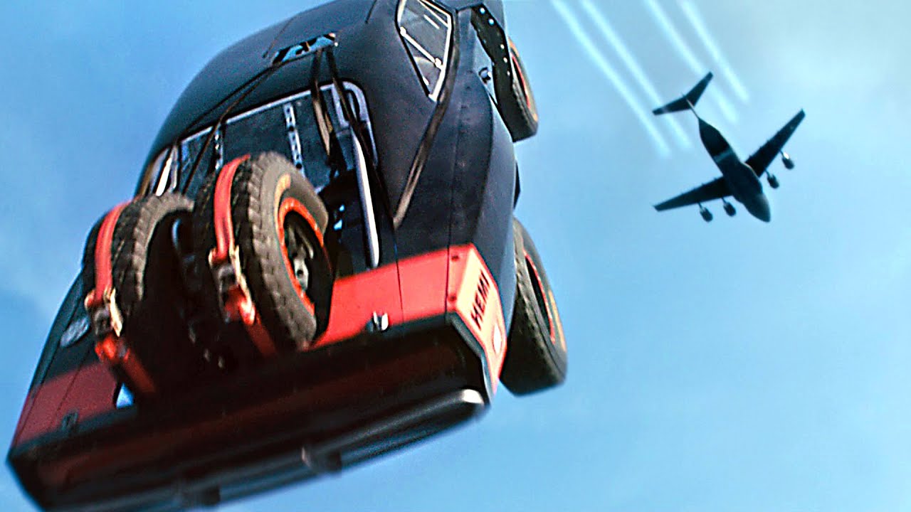 Skydiving in auto | Fast & Furious 7 | Clip in Italiano - YouTube