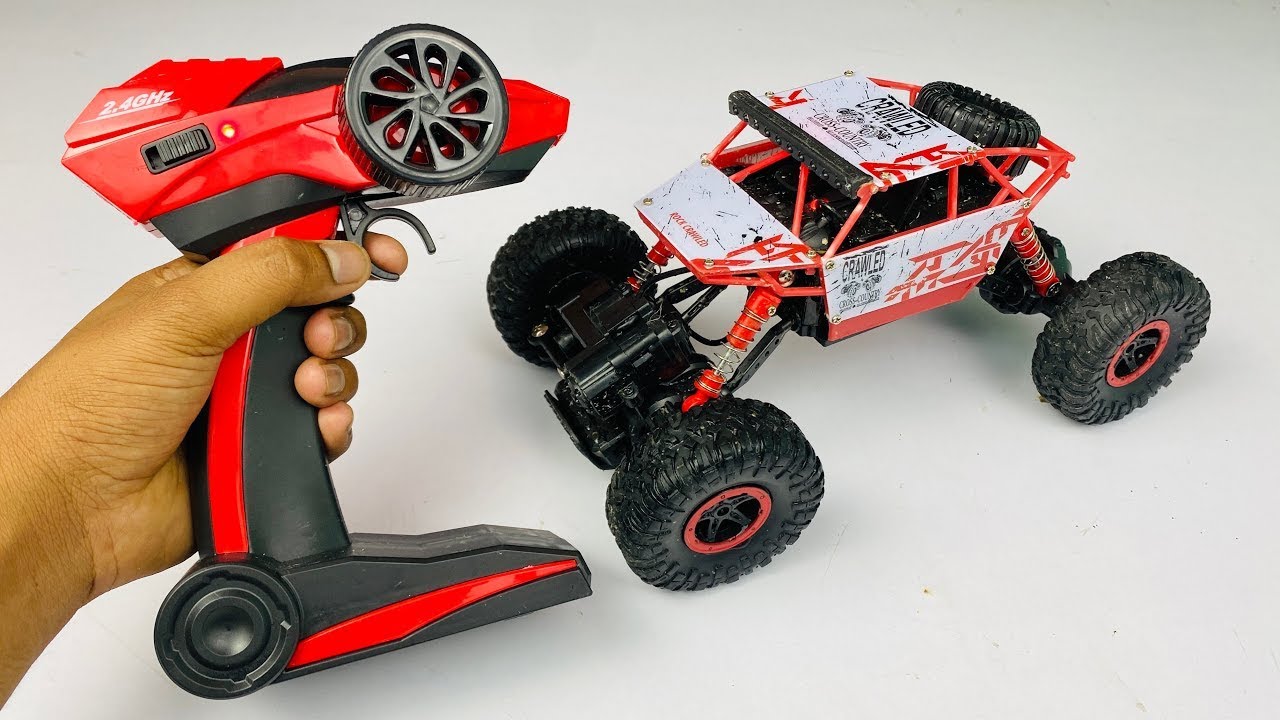 Unboxing GIANT RC Monster Truck - INSANE Details & Epic Test Drive ...