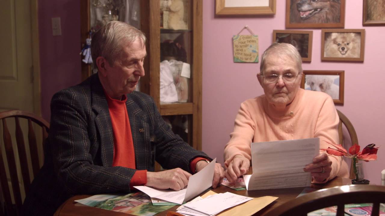 HomeWarming helps David and Aline Keddy - YouTube