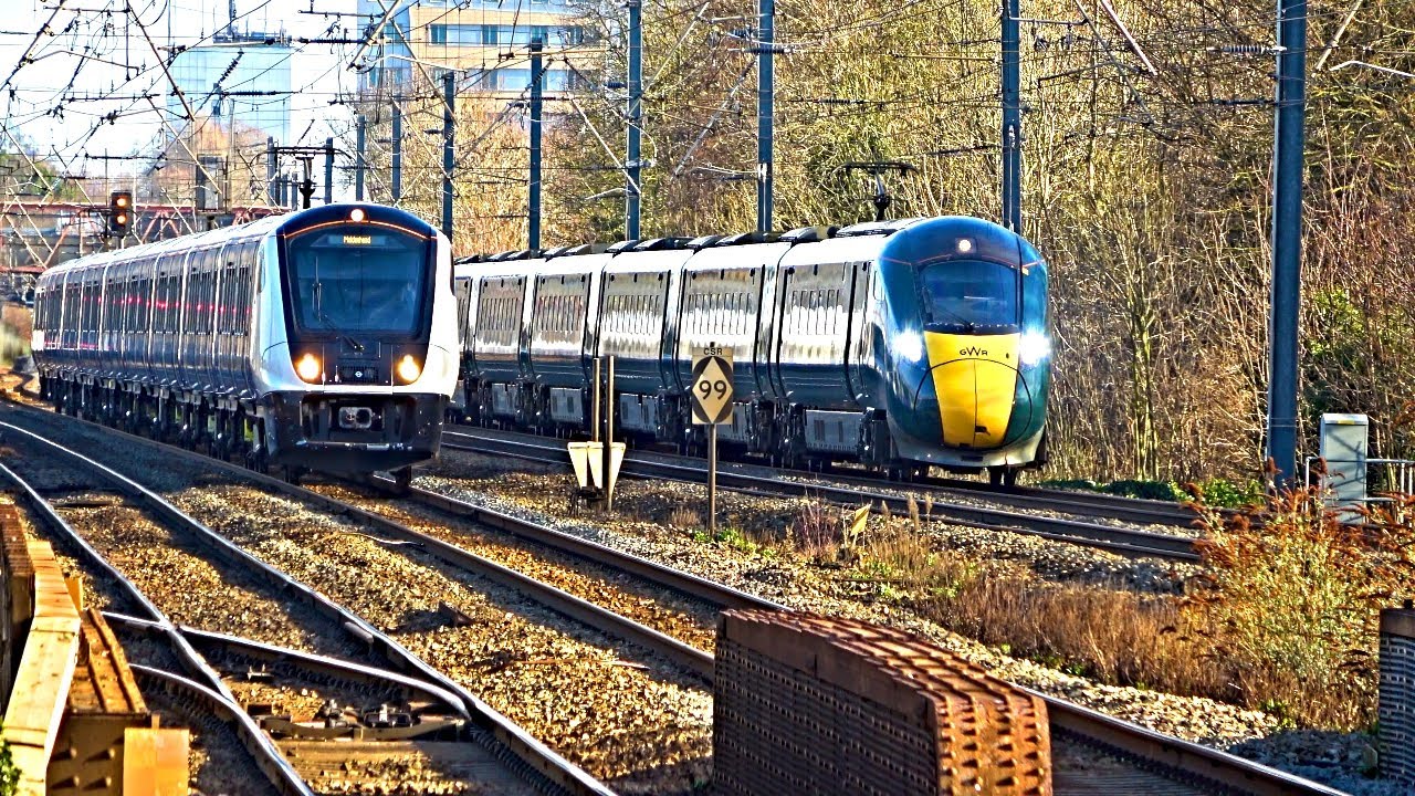 Trains at Hanwell Station, GWML - 15/01/23 - YouTube