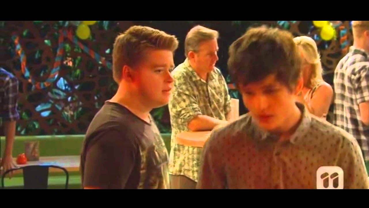 Callum and Bailey - Riptide (Neighbours) - YouTube