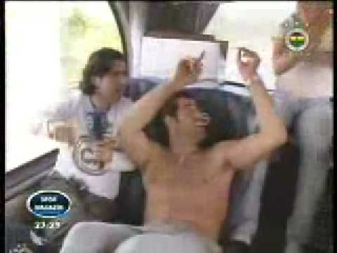 Fenerbahçe li futbolculardan mihriban türküsü