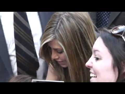 Jennifer Aniston signs autographs for fans - YouTube