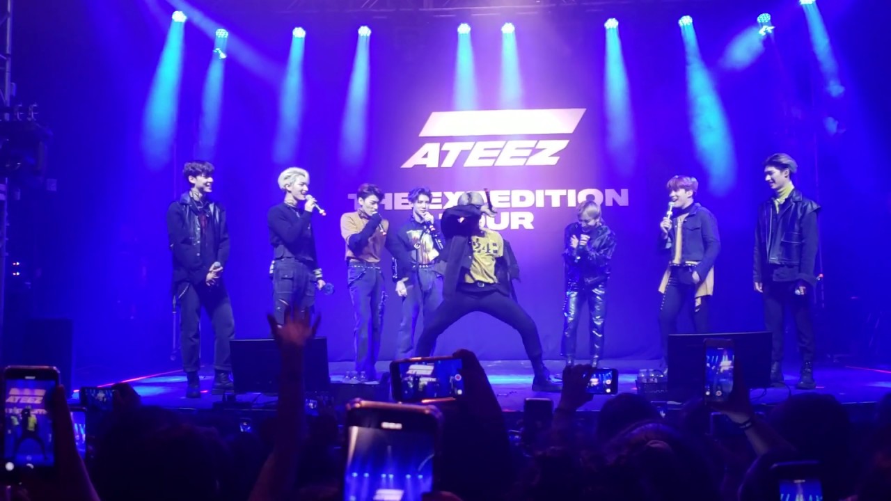 Wooyoung Dancing - ATEEZ The Expedition Tour in Dallas 2019 - YouTube