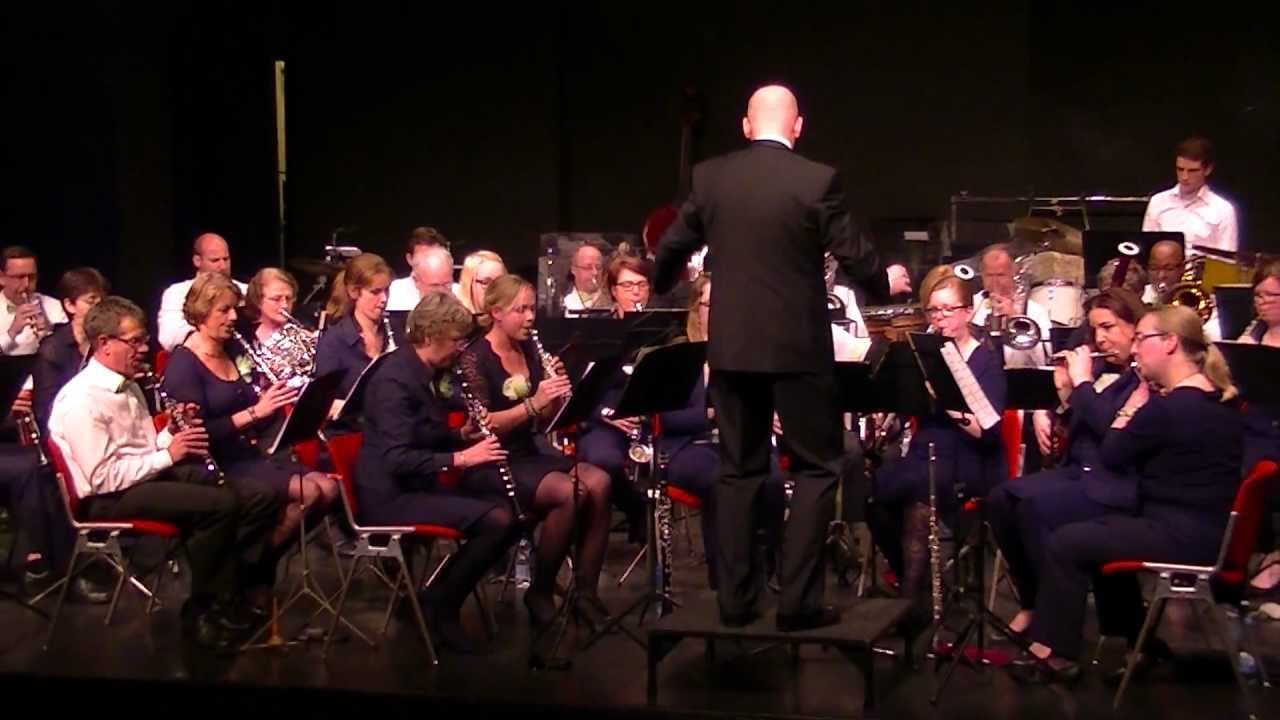 Dance of the Chabad Chassidim door Harmonieorkest - YouTube