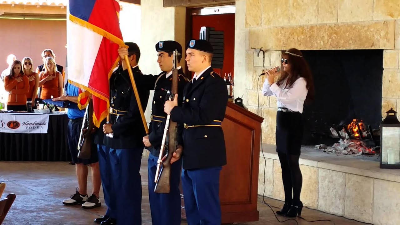 Dawn Maracle Sings National Anthem for Folds of Honor - YouTube