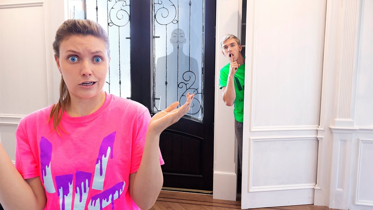 EXTREME HIDE AND SEEK CHALLENGE! (The Best Game Master Hiding Spot Wins ...