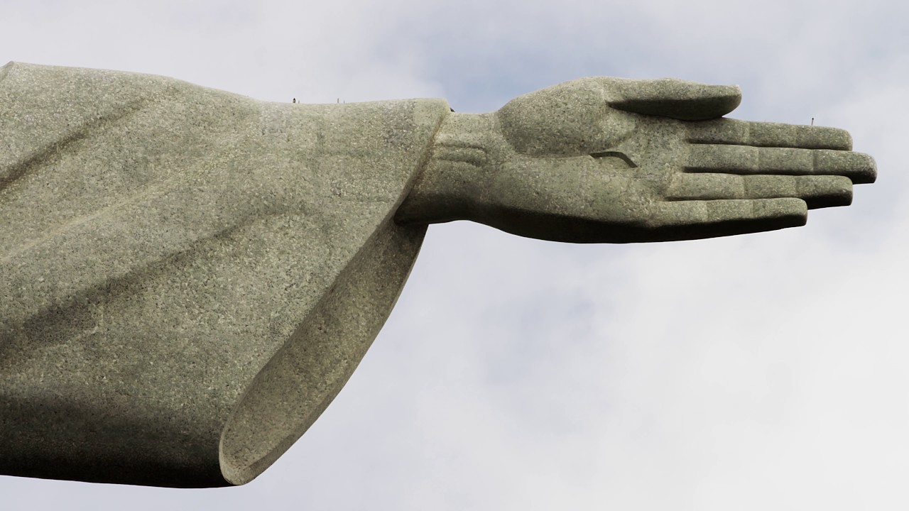 Static shot of hand of the statue of Christ in Rio de Janeiro - YouTube