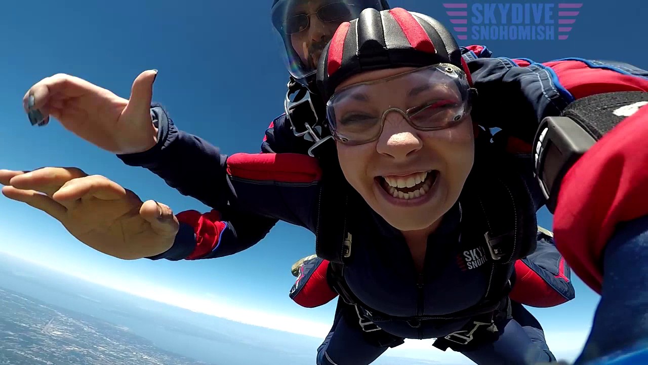 Sarah Ponder's Tandem skydive! - YouTube