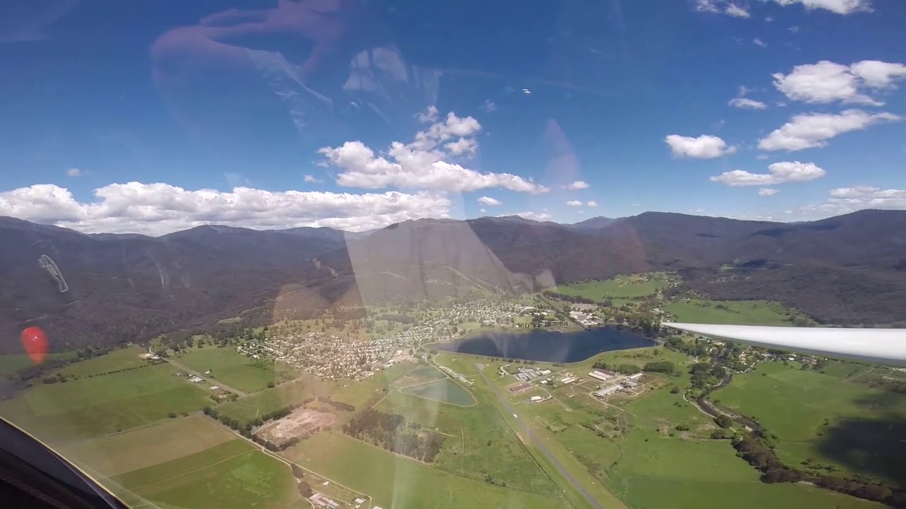 Gliding in the Upper Kiewa Valley, over Melbourne cup weekend 2017 ...
