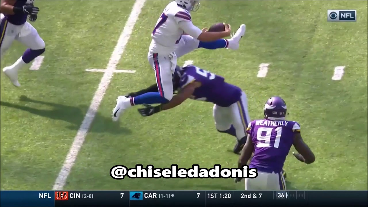 Josh Allen Challenges Inner Super Mario & Hurdles Anthony Barr - YouTube