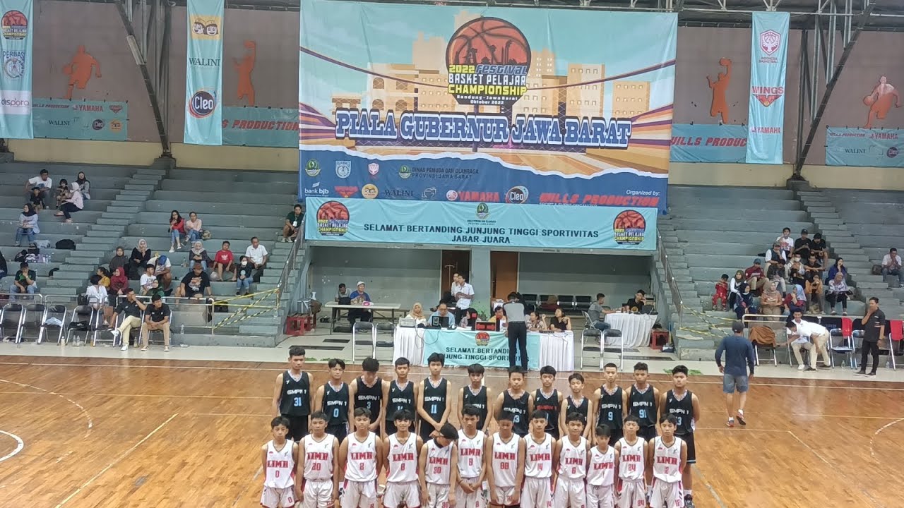SMPN 5 Bandung VS SMPN 1 Cirebon Putra ( Q1) - YouTube