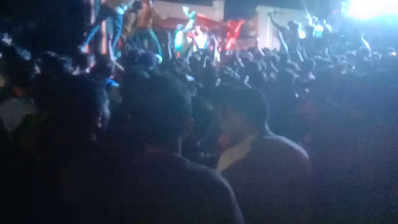 Road show full commotion - YouTube
