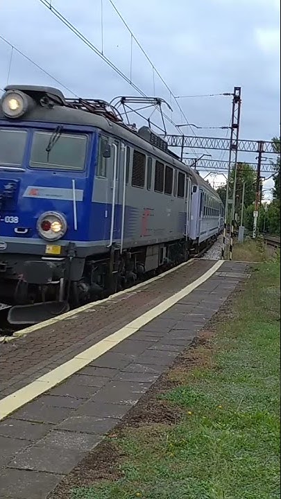 Wjazd EU07-038 z IC "Konopnicka" #zadarta #shorts - YouTube