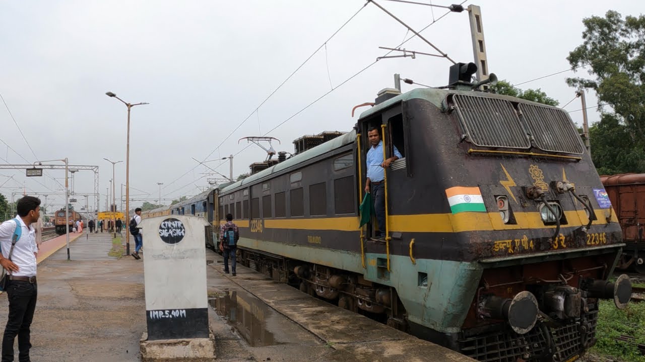 WAP 4 Locomotive with Blue and Yellow ICF COACHES | Jammu Tawi ...
