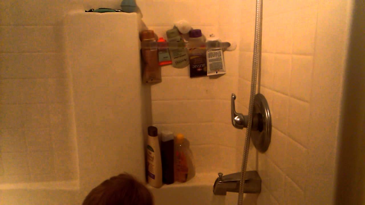 How jace brushes his teeth - YouTube