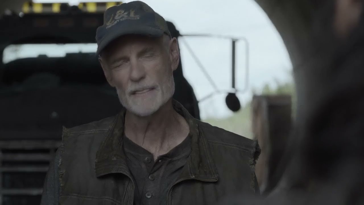 Fear The Walking Dead S5E13 - Logan wants to takeover | Oil well scene ...