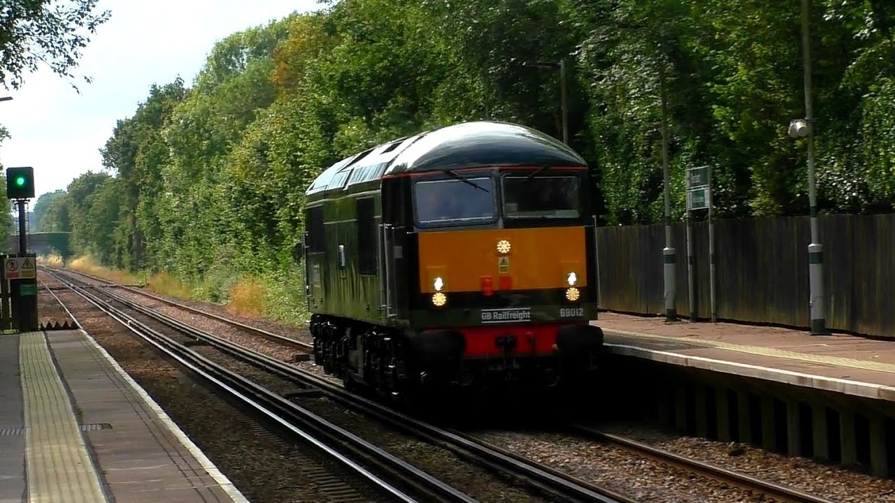 Newly Liveried 69012 'Falcon 2' passes through Penshurst en route to ...