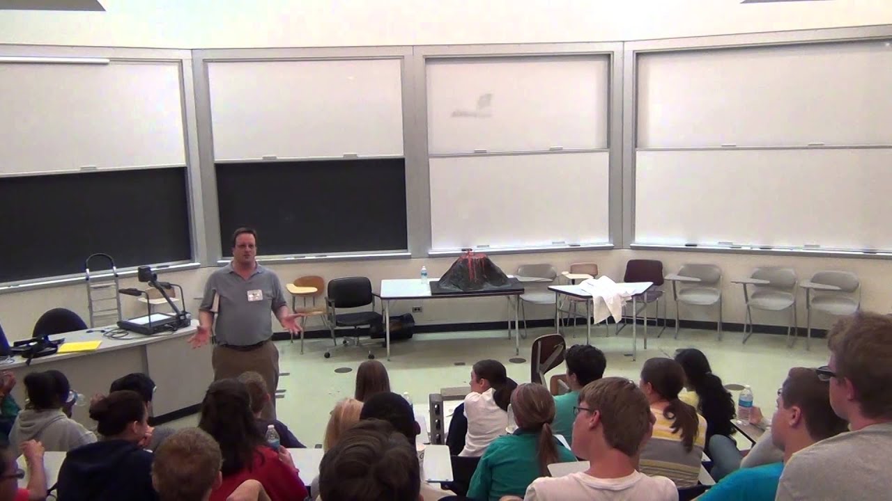 STEM Read: Mike Mullin Live at NIU- Q&A - YouTube