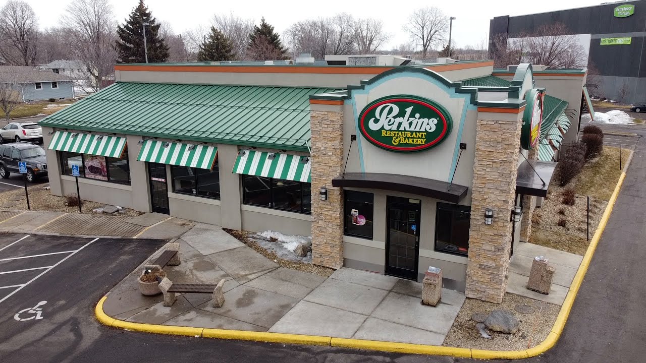 Perkins Restaurant & Bakery - Brooklyn Park, MN - YouTube