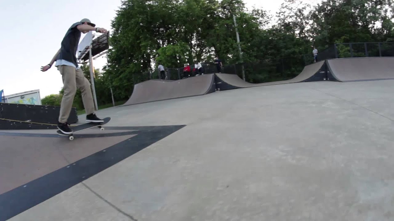 SKATE the ALB A FEW TRICKS WITH - JUSTIN HEARN - YouTube