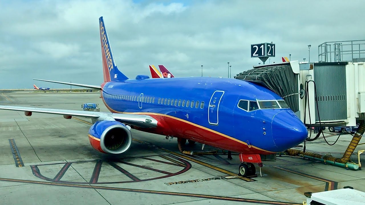 Oakland (OAK) Spotting - Southwest/Hawaiian - Boeing 737-700 & More ...