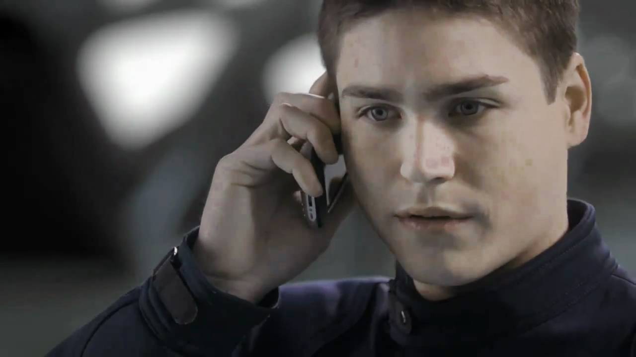 V: The New Series Episode 2.10 " Mother's Day " Sneak Peek #04.. - YouTube