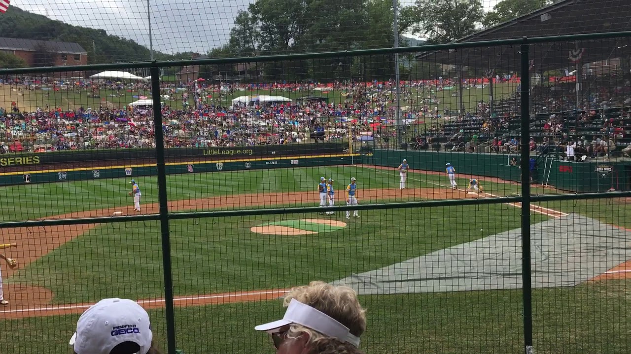 2018 LLWS West pregame infield - YouTube