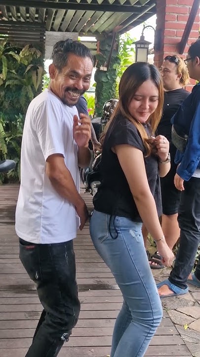 Goyangkeun sabaseuhna...well - YouTube