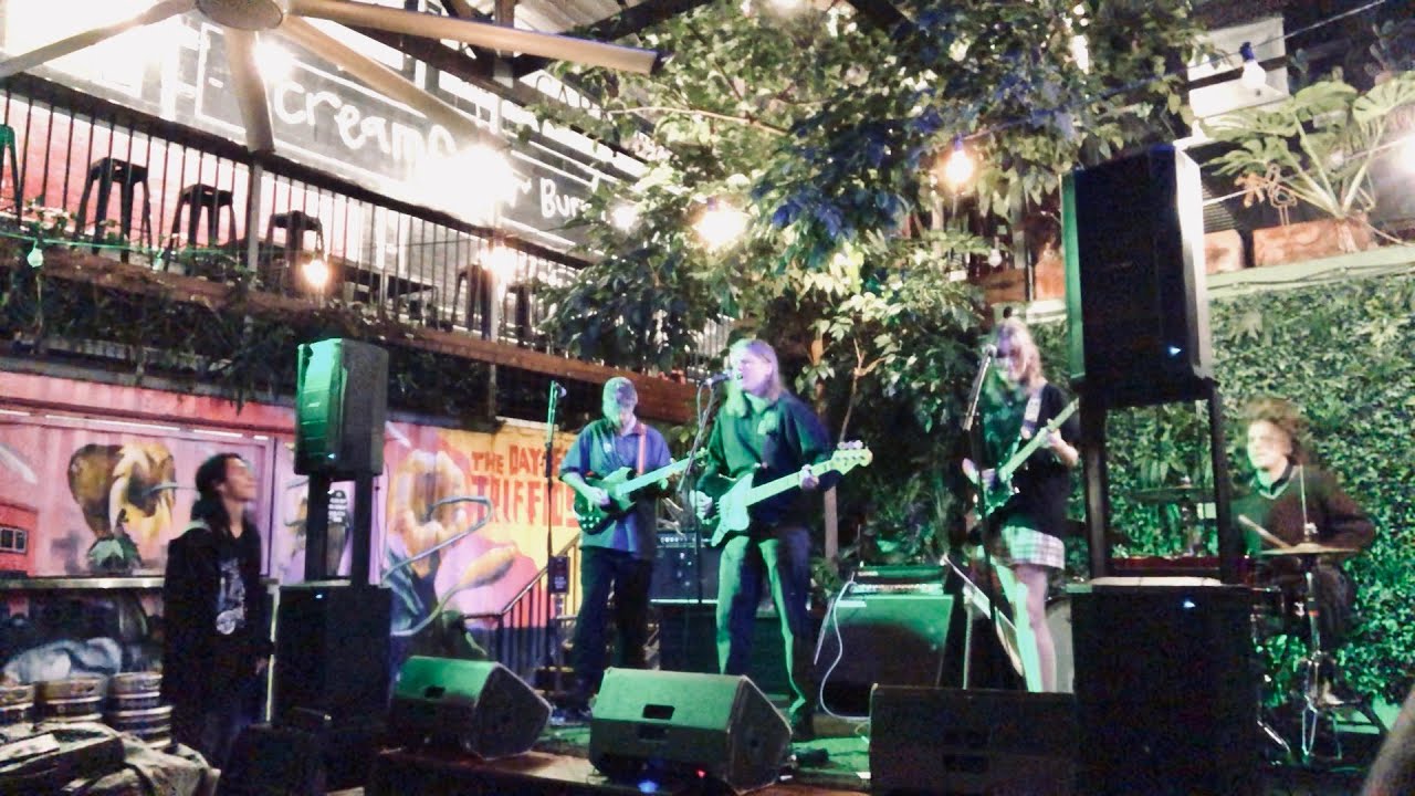 dogtooth headliner, bar garden live set - YouTube