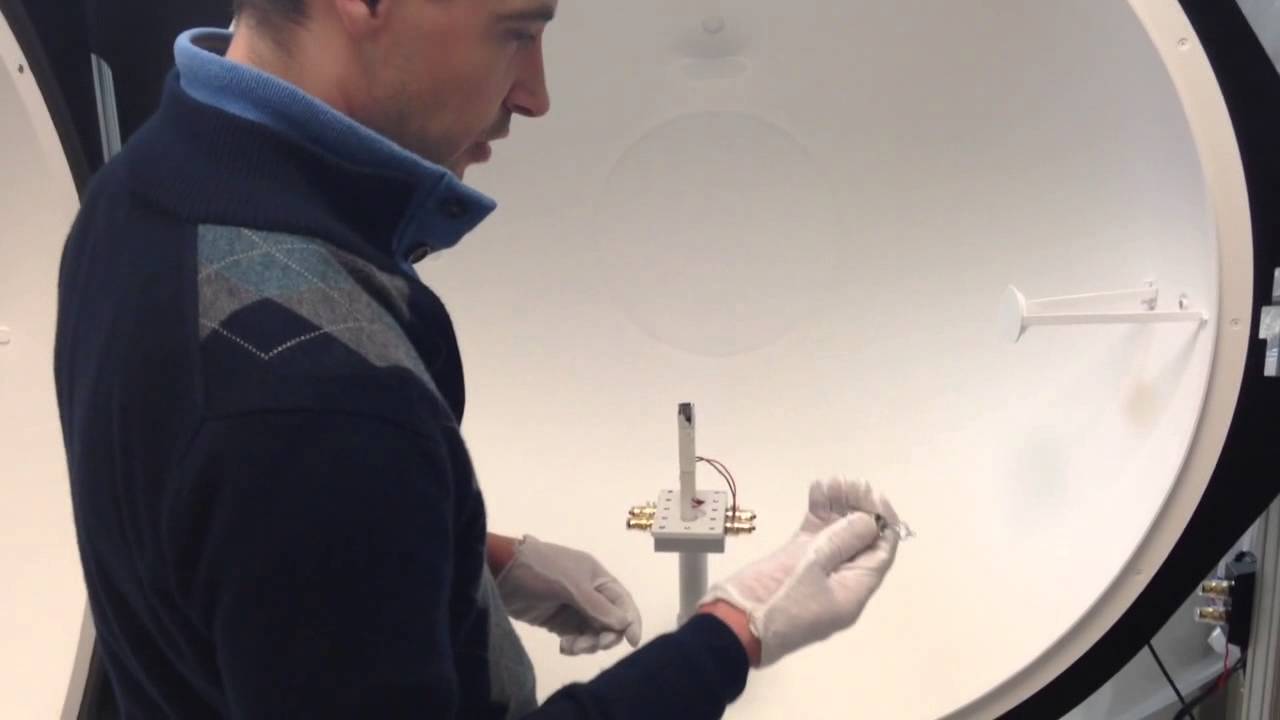 Position a calibration lamp in an integrating sphere - YouTube