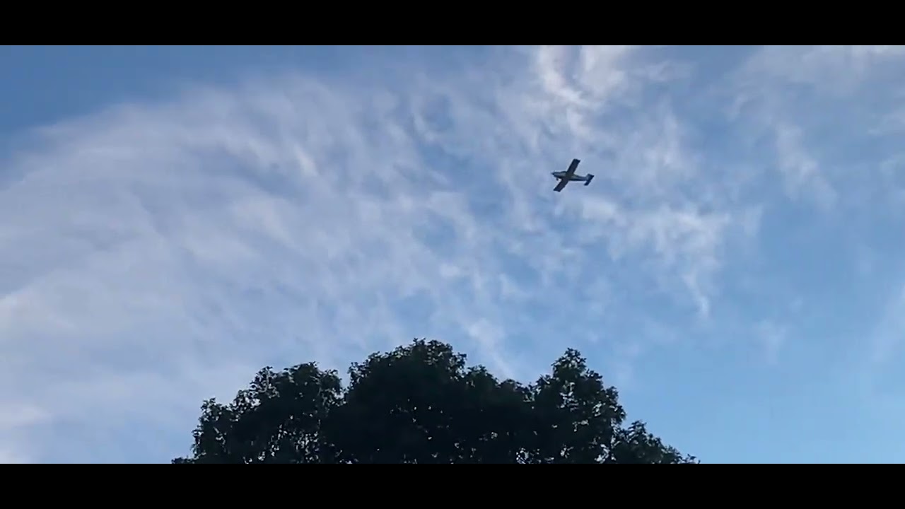 Monday Plane Spotting at Home! - YouTube