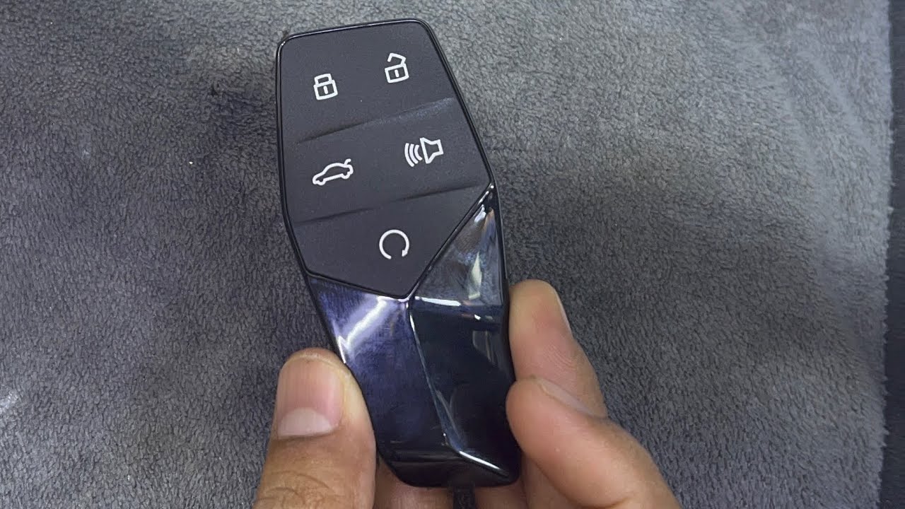 MG ONE SMART KEY BATTERY REPLACEMENT | How to change mg one smart key ...