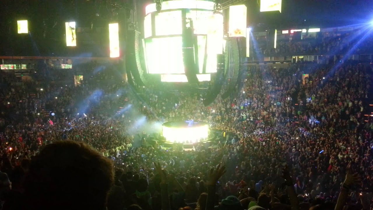 Bassnectar-Butterfly Live Vocals from Mimi Page - YouTube