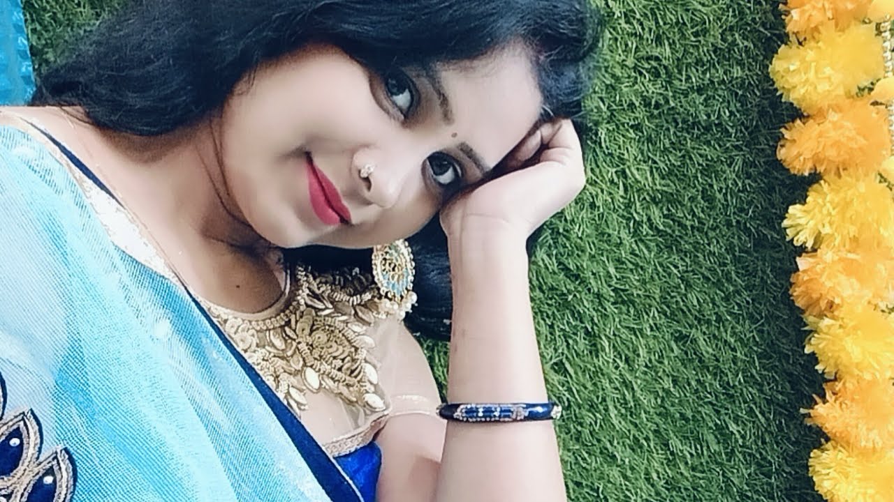 Manu Vlogs is live - YouTube