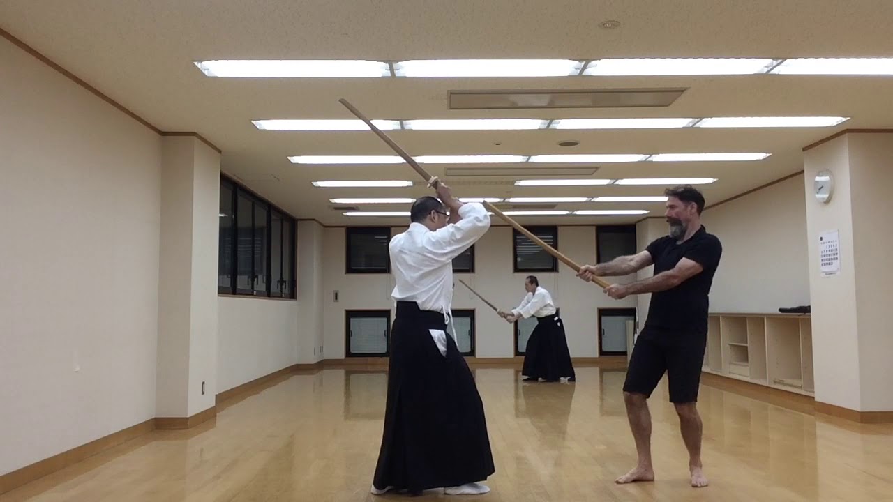Kenjutsu practice- Ono-ha Itto Ryu, various kata, slow - YouTube