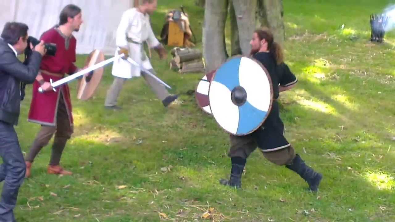 Duel à l'épée - YouTube