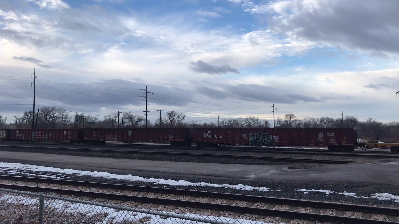 SD70M 4164 leads the LUS48 out of Ogden Utah - YouTube